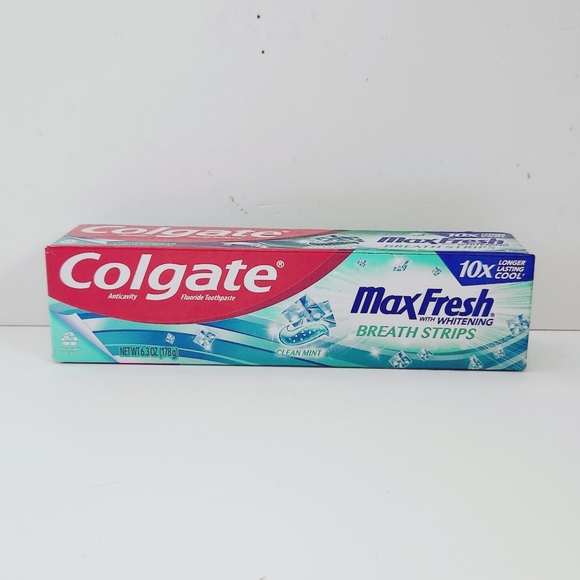 Colgate | Bath & Body | 75 Colgate Max Fresh Whitening Toothpaste With ...